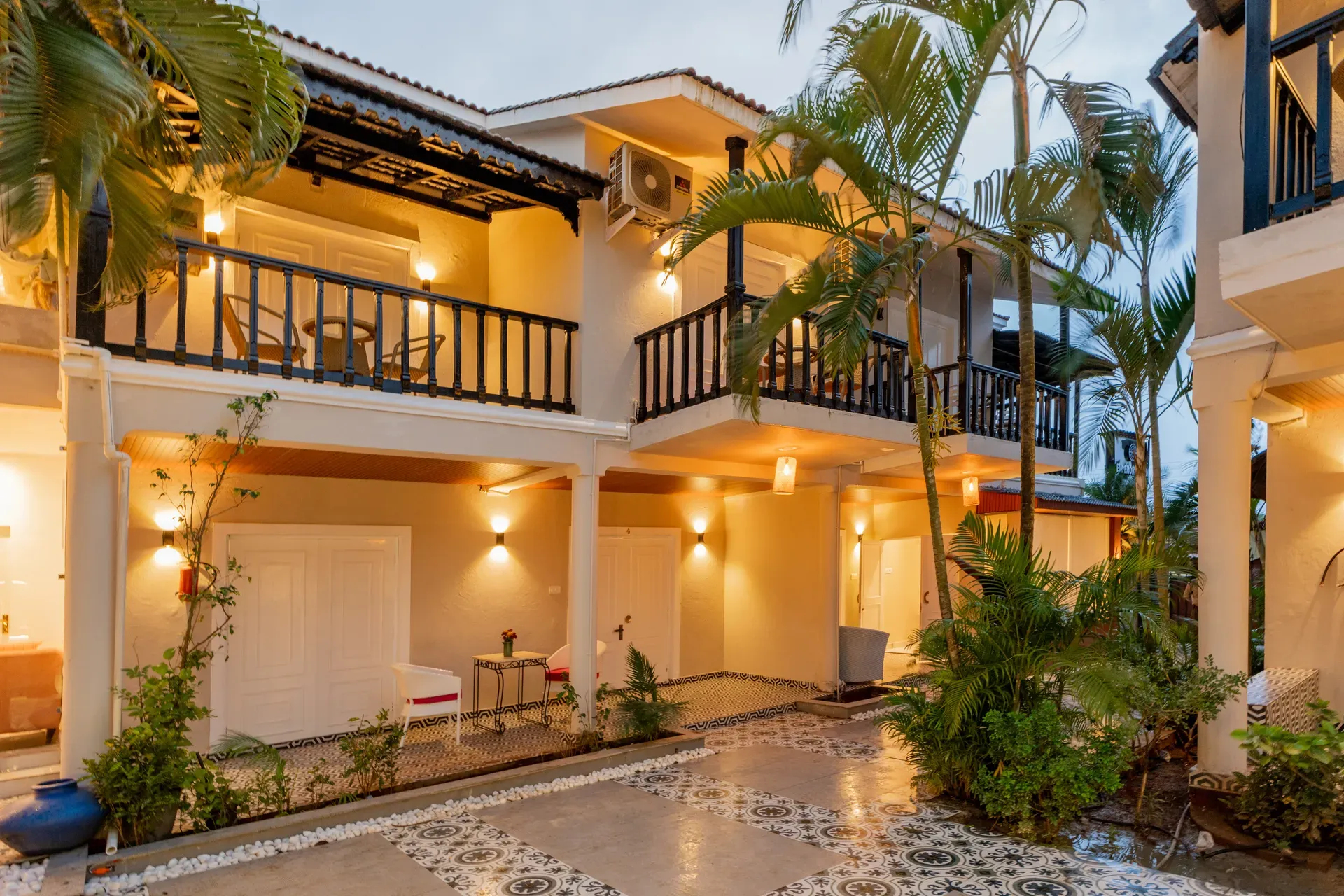 Emperor Ozran Superior Room With A Balcony With Pool in Vagator, Goa