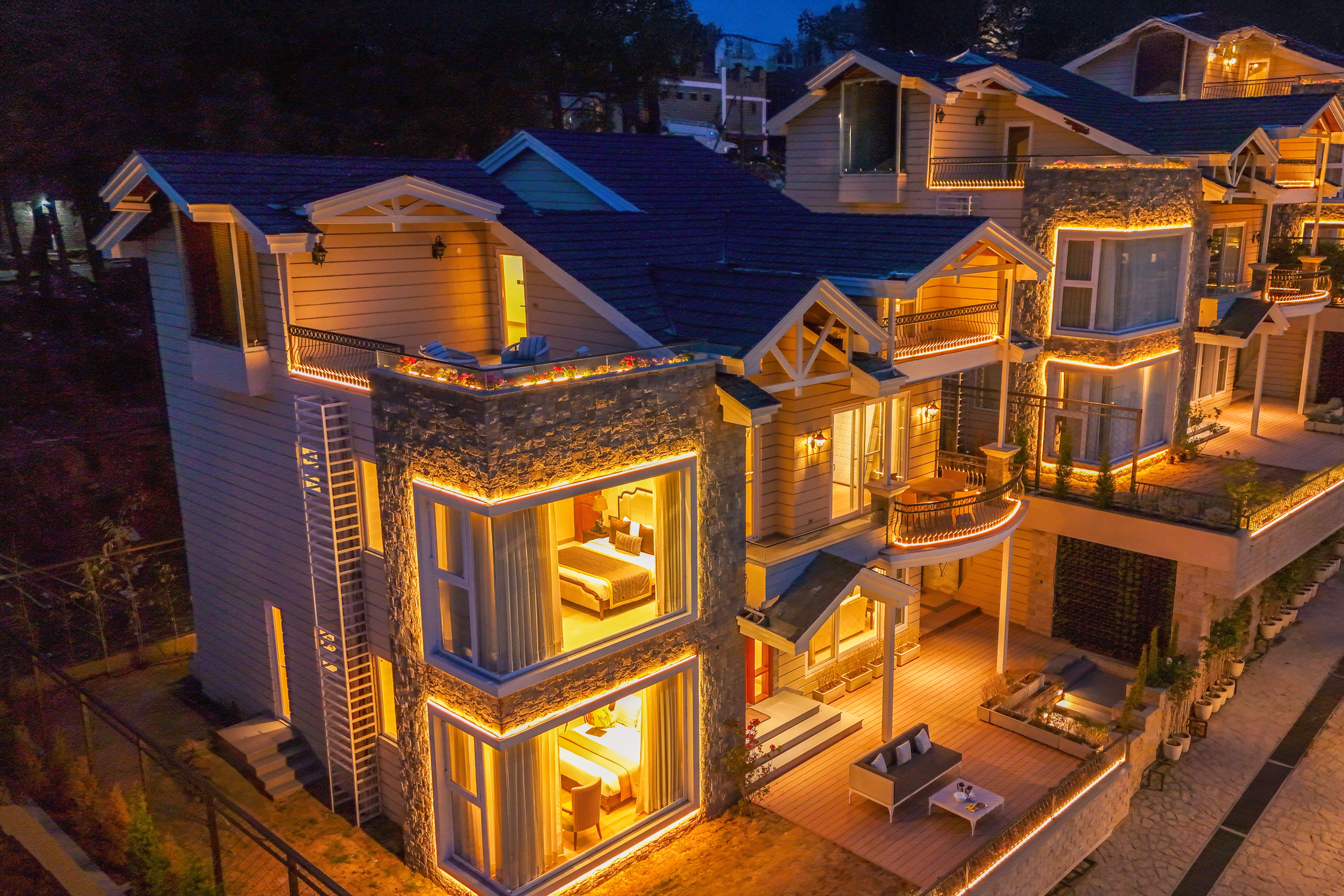 The Royce Rose - 4-BHK Luxury Villa With Private Pool in Kasauli